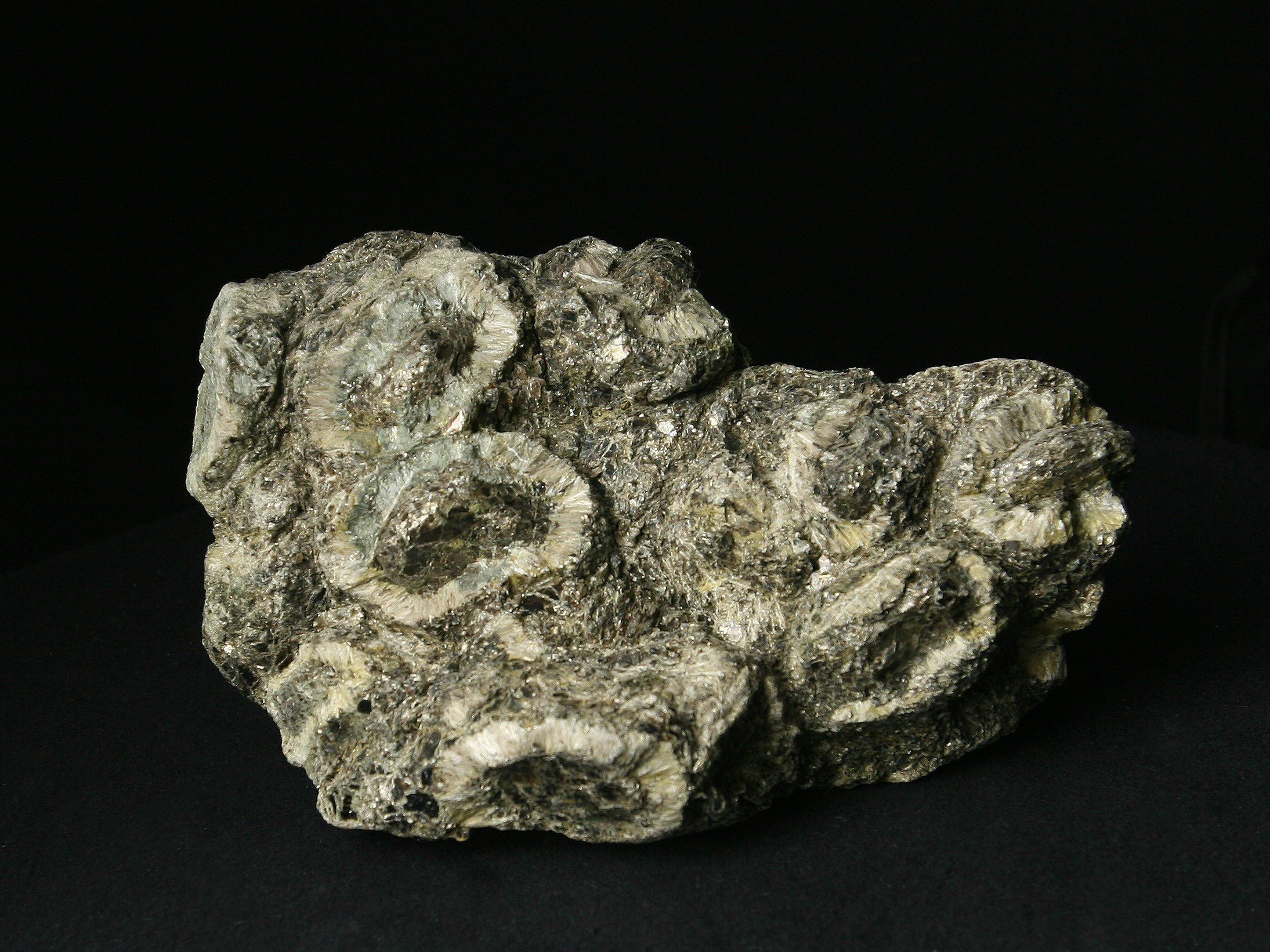 Anthophyllit, Phlogopit, Chlorit