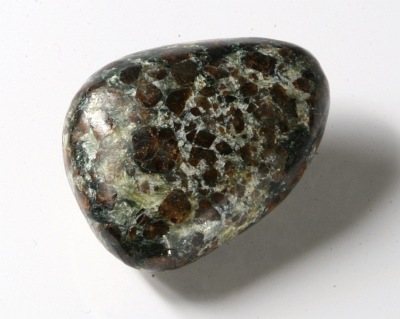 Garnet-Pyrope hand-polished