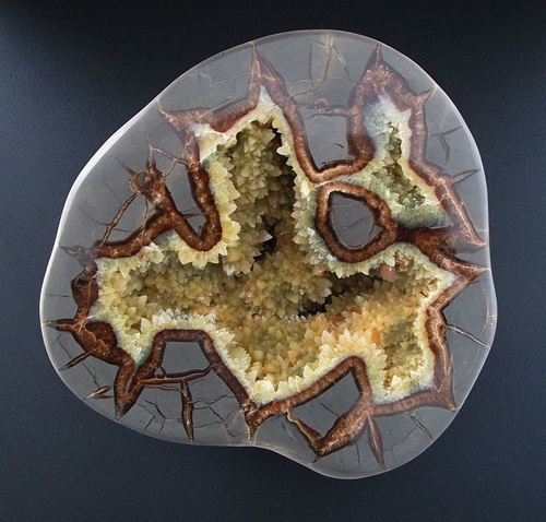 Septarian geode (concretion) | TOPGEO